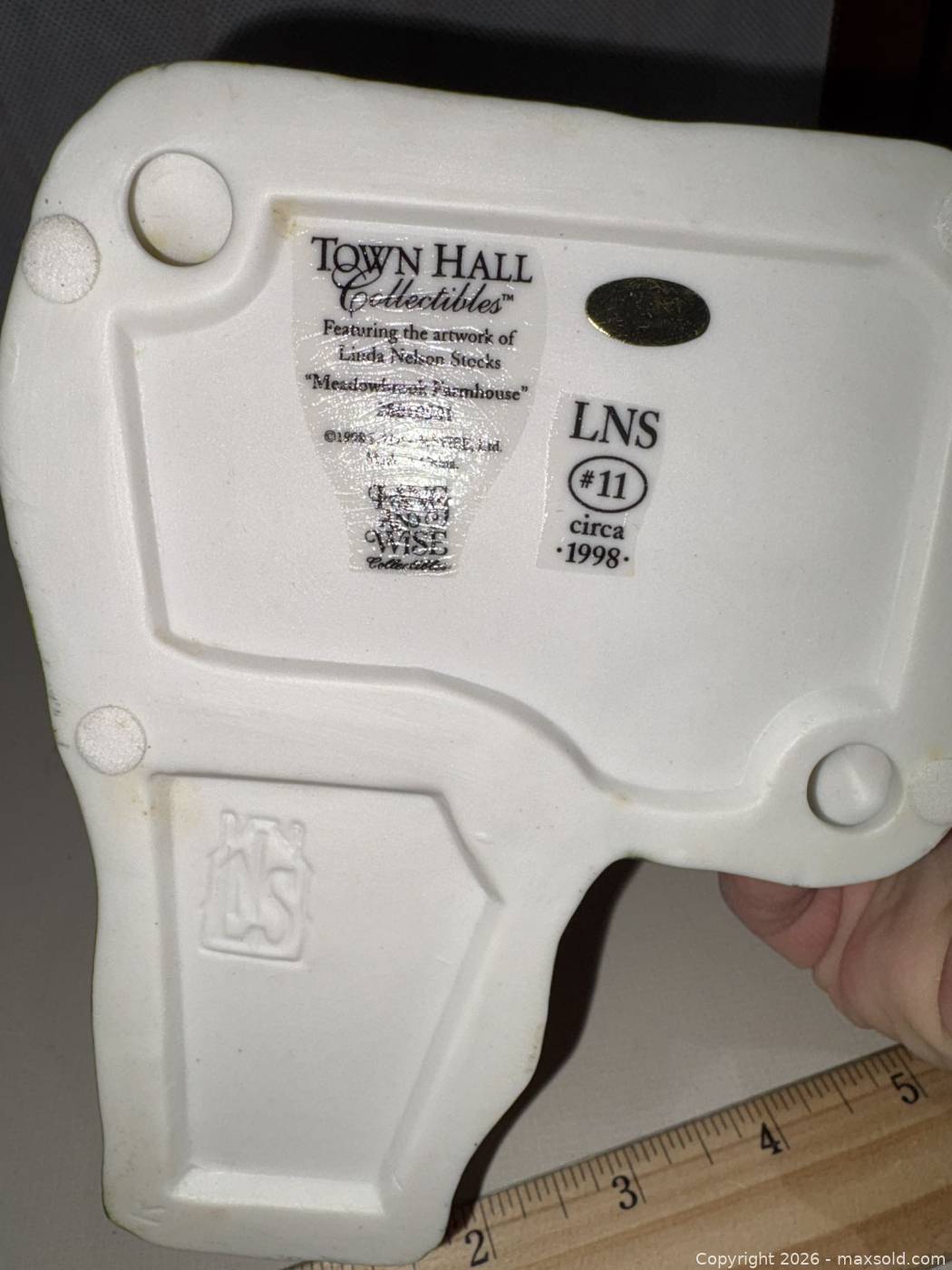 Pair Town Hall ceramic houses | Maxsold