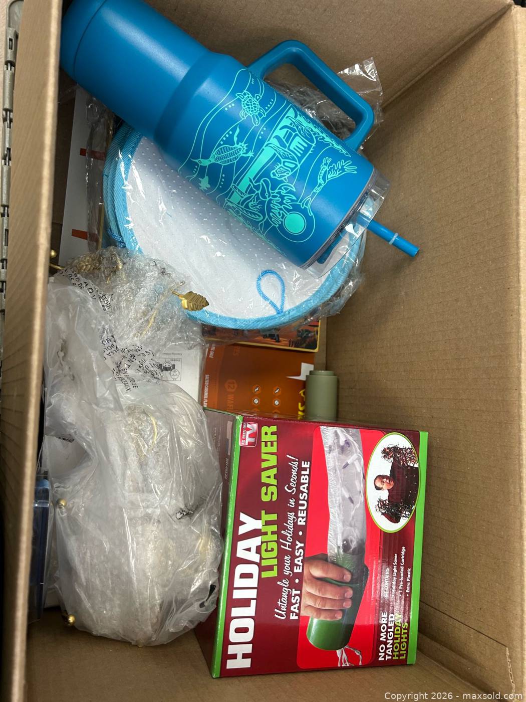 Box of assorted household items, mostly new | Maxsold