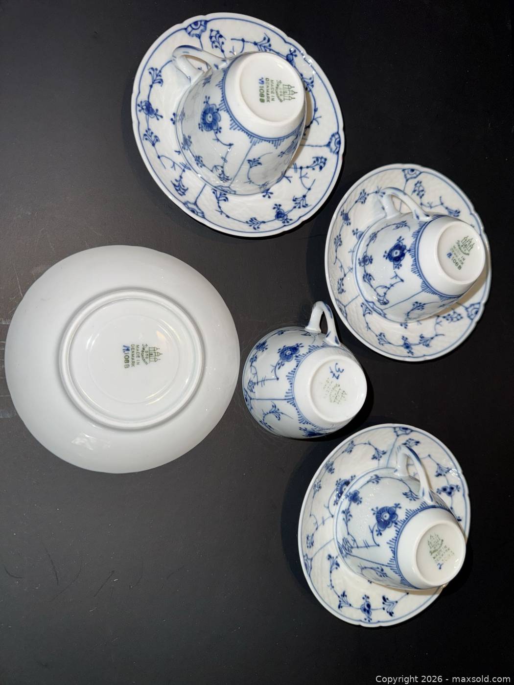 Bing & Grøndahl blue floral teacups & saucers | Maxsold