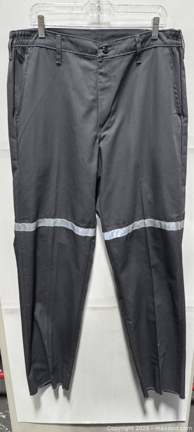 Red Kap reflective work pants size 37/38 | Maxsold