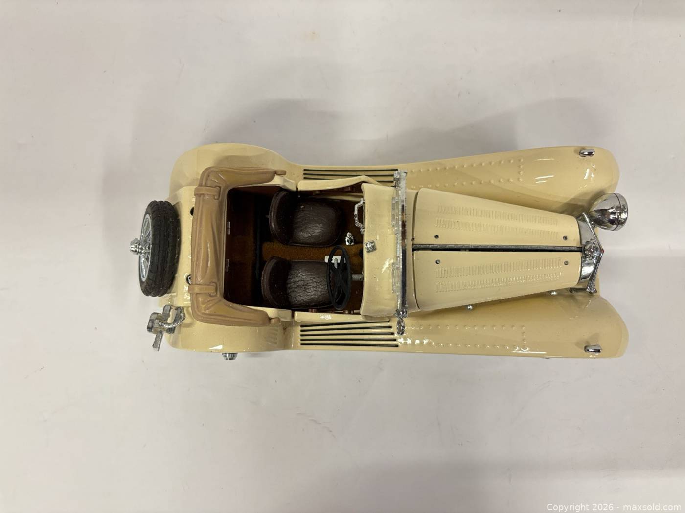 Franklin Mint 1936 Jaguar SS-100 Model Car | Maxsold