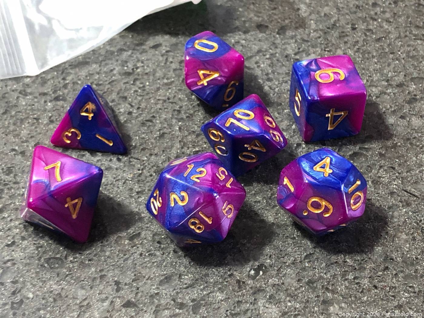 7-Piece Polyhedral Dice Set | Maxsold