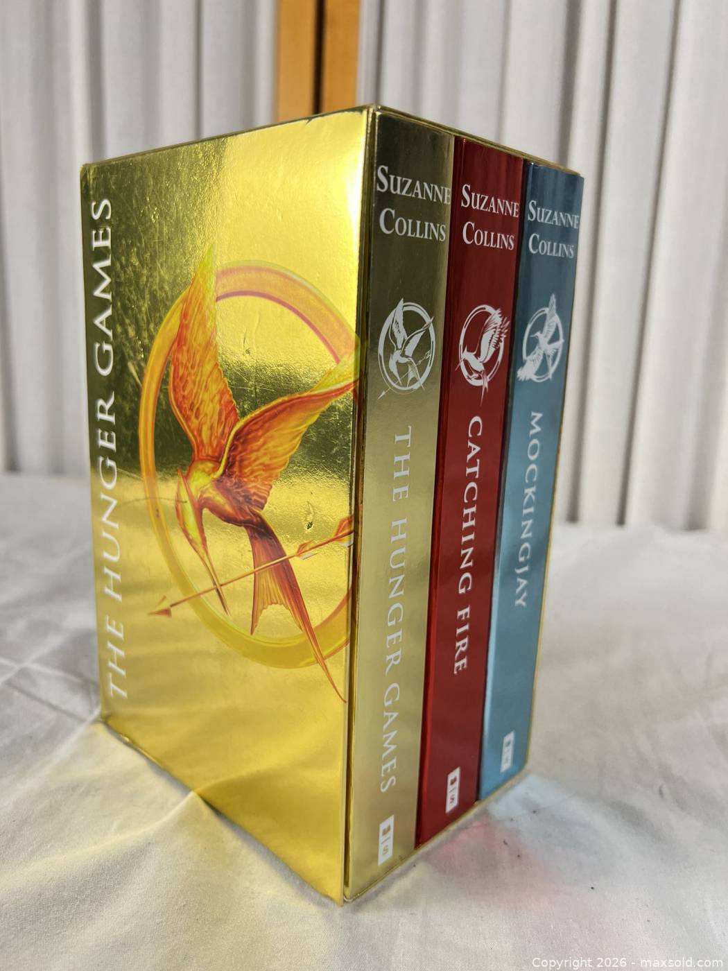 The Hunger Games trilogy paperback set | Maxsold