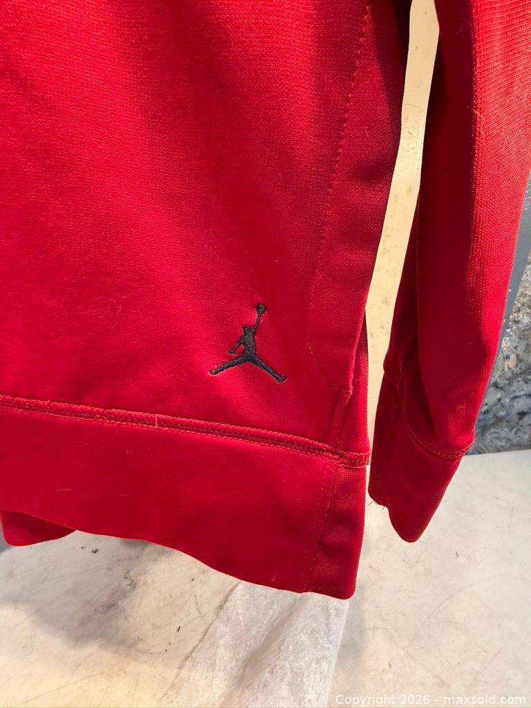 Michael Jordan red pullover hoodie XL | Maxsold