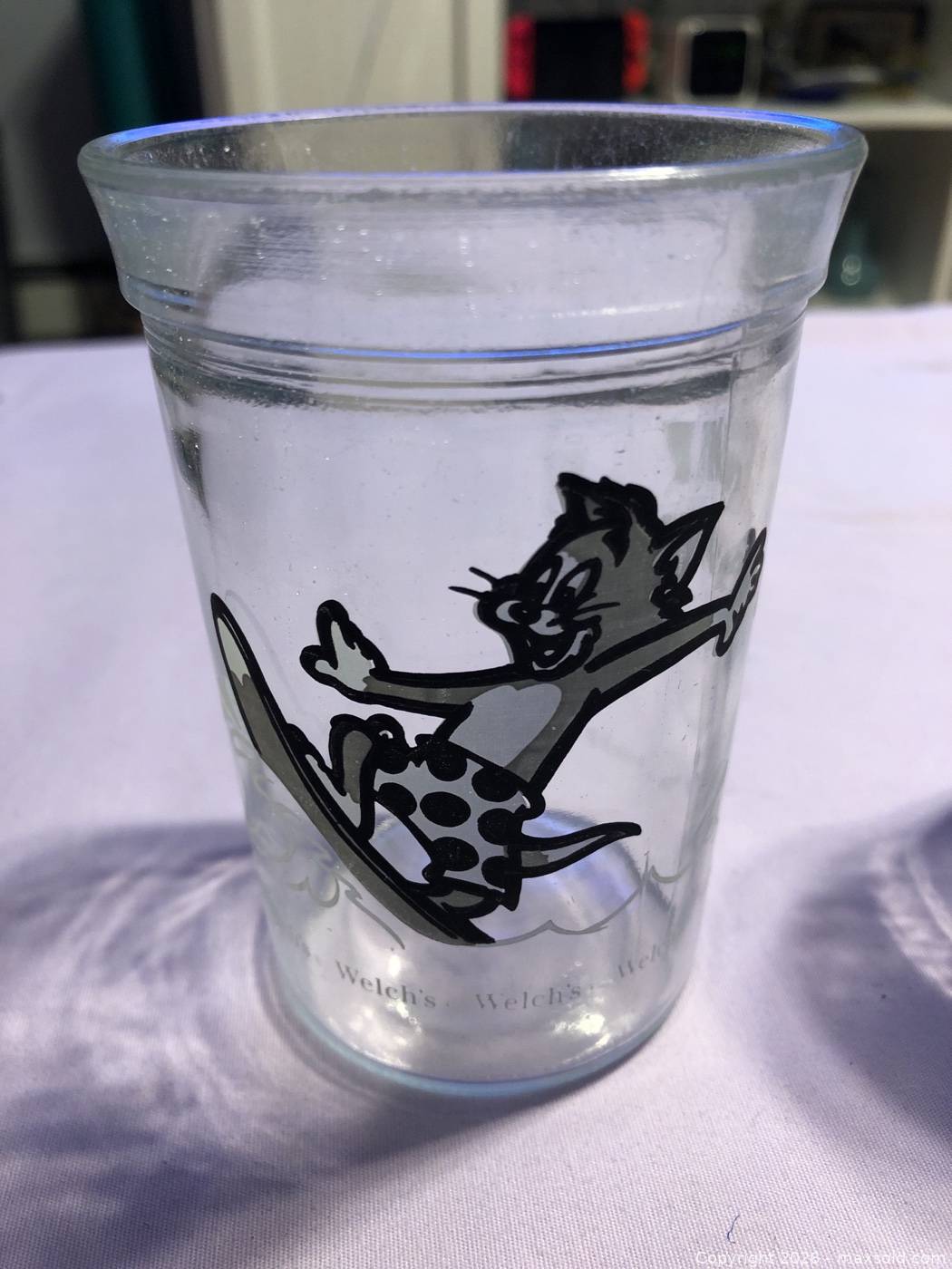 Vintage Welch's cartoon jelly glasses | Maxsold