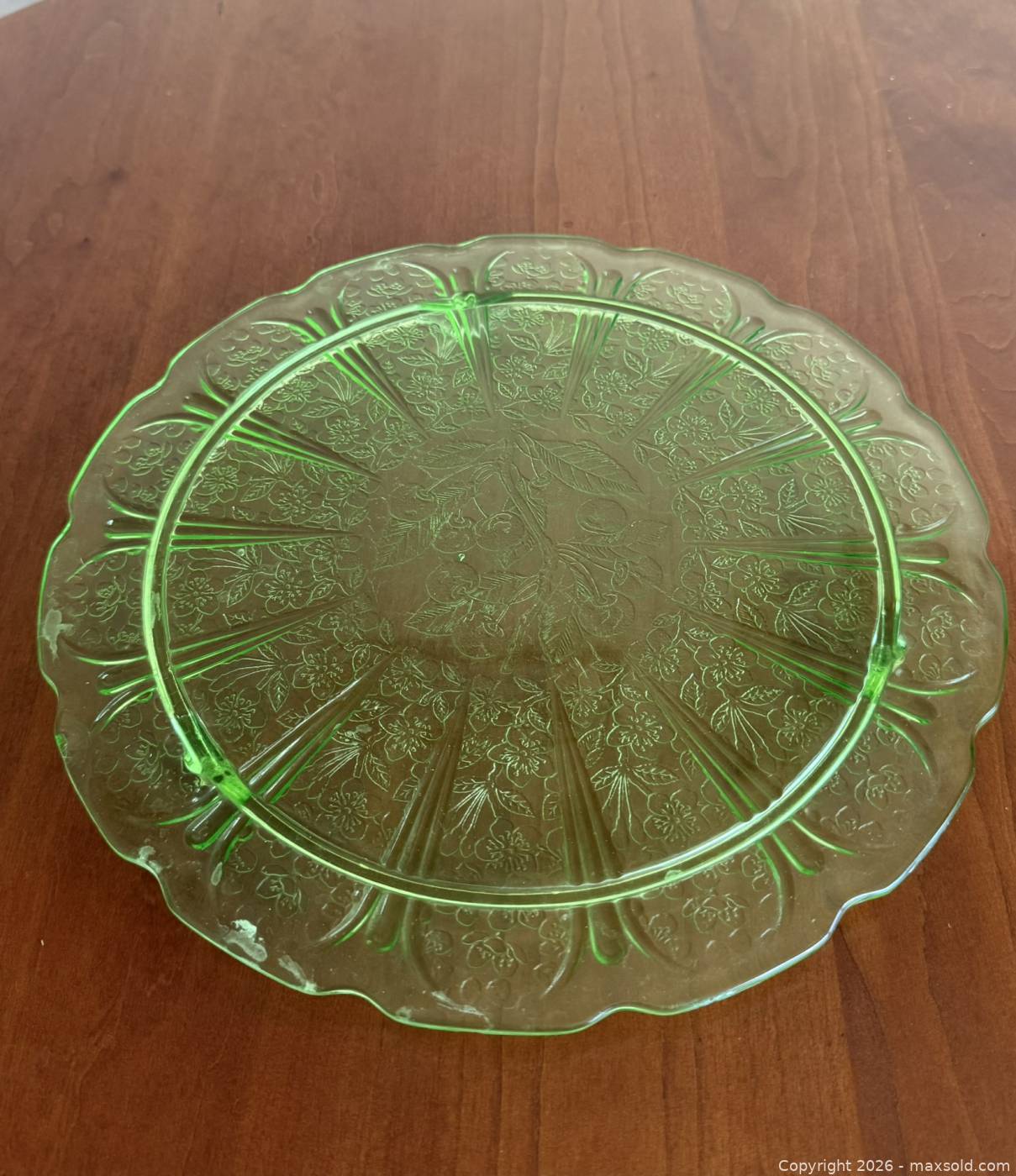 Green Jeannette Cherry Blossom depression glass platter | Maxsold