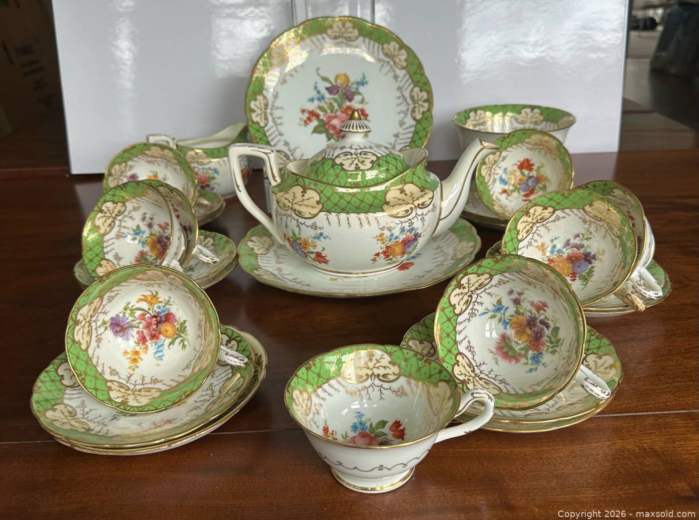 Regency Coalport partial tea service c1820, 25 pieces | Maxsold