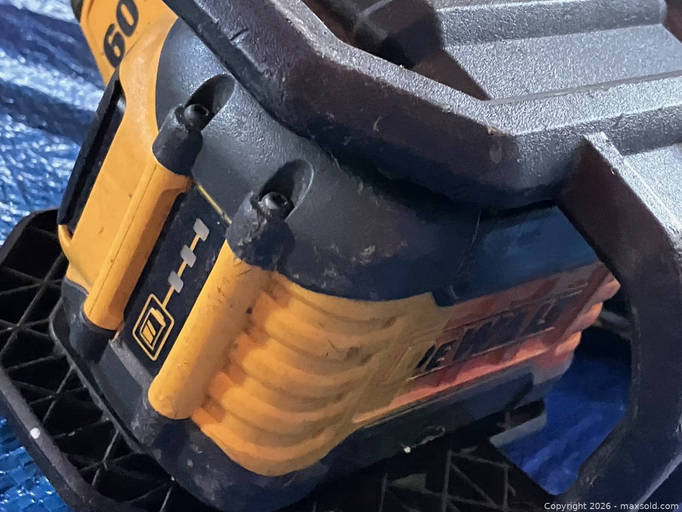 DeWalt blower, hedge trimmer, 60V battery | Maxsold
