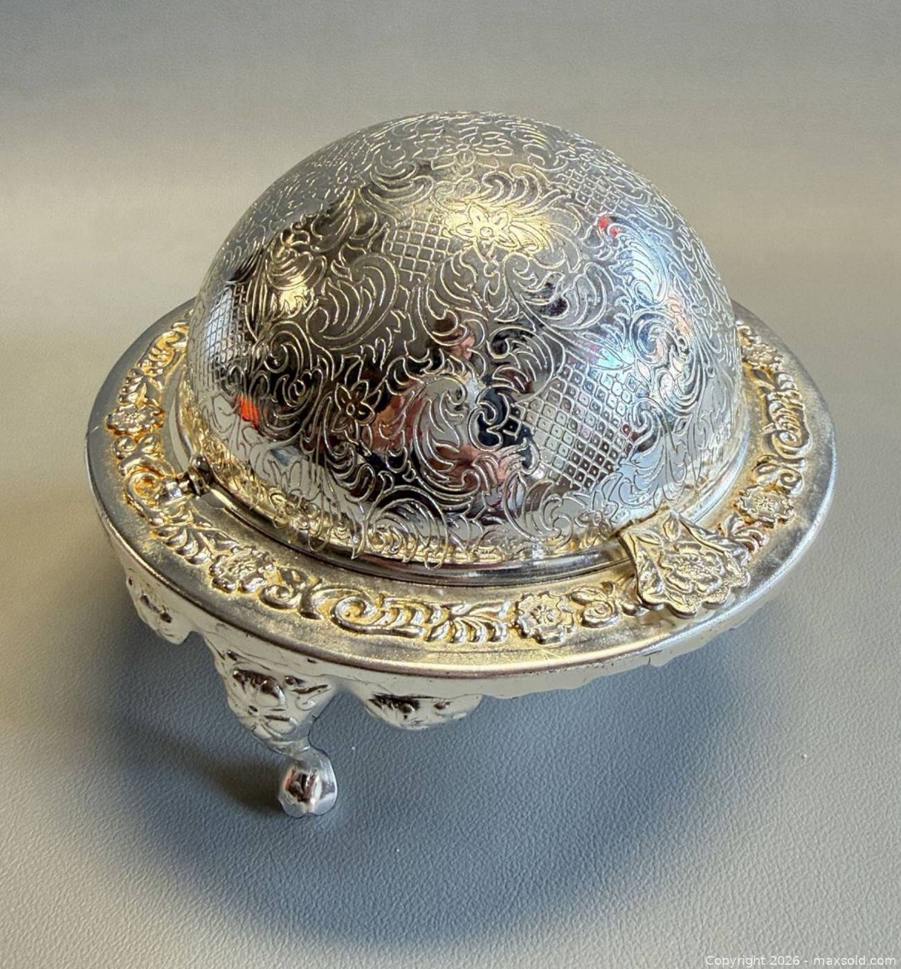 Vintage silver-plated roll-top dish, Irvinware silent butler and oval ...