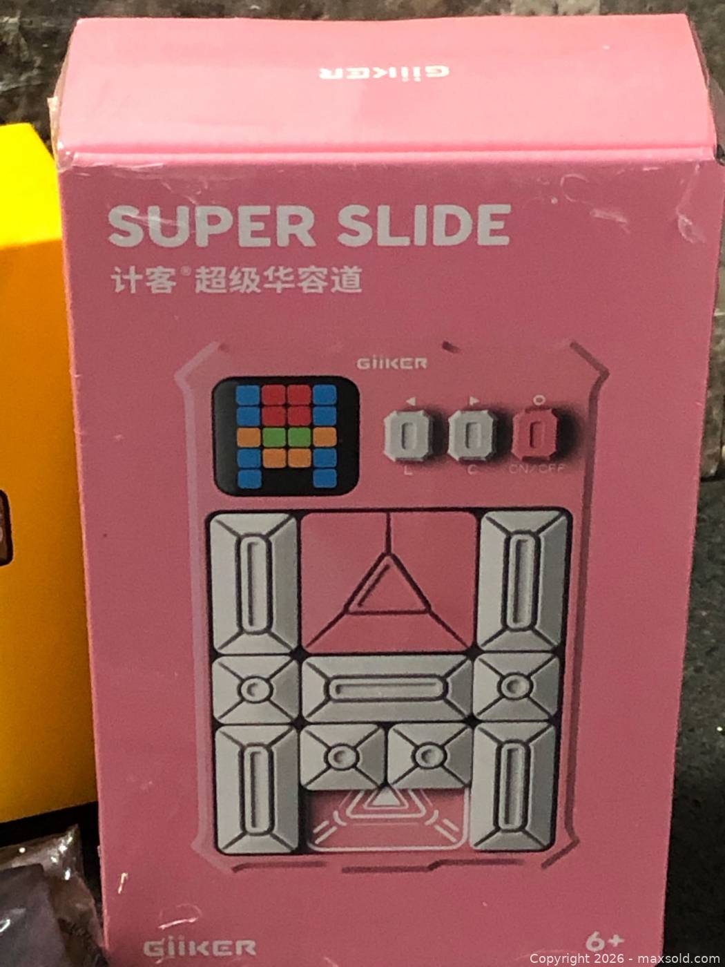 Giiker Super Slide puzzle game set | Maxsold