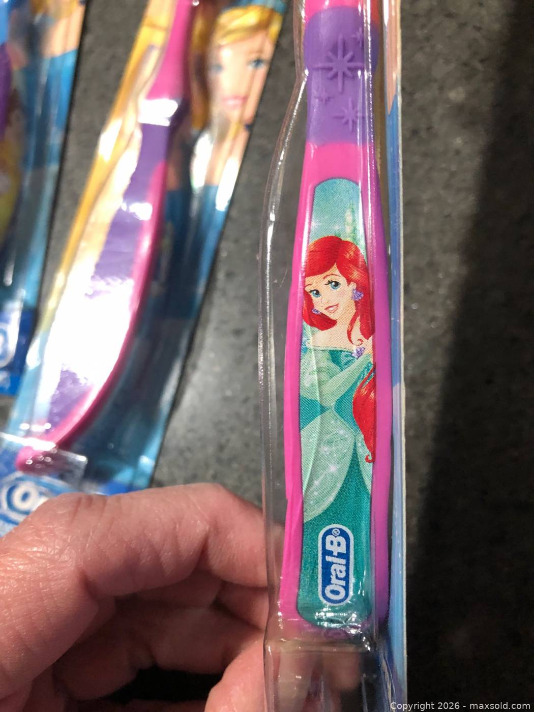 Oral-B Disney Princess kids toothbrushes, 4 | Maxsold