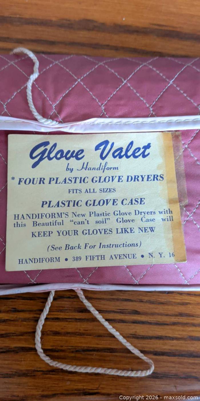 Aprons, Handiform Glove Valet, travel amenity kit | Maxsold