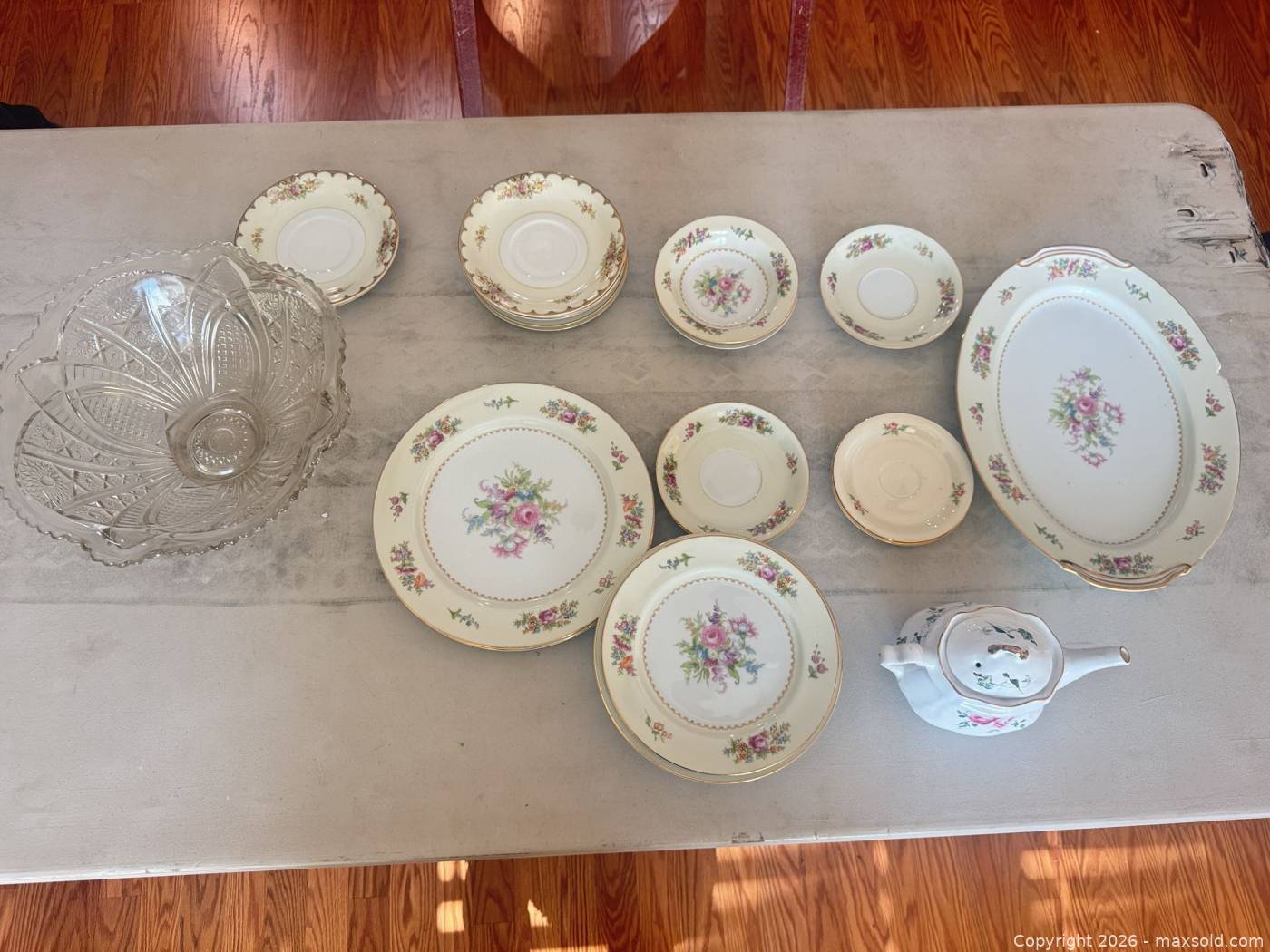Noritake floral china dinnerware set with crystal bowl | Maxsold