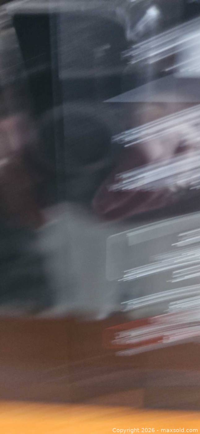 Master Chef black countertop microwave | Maxsold