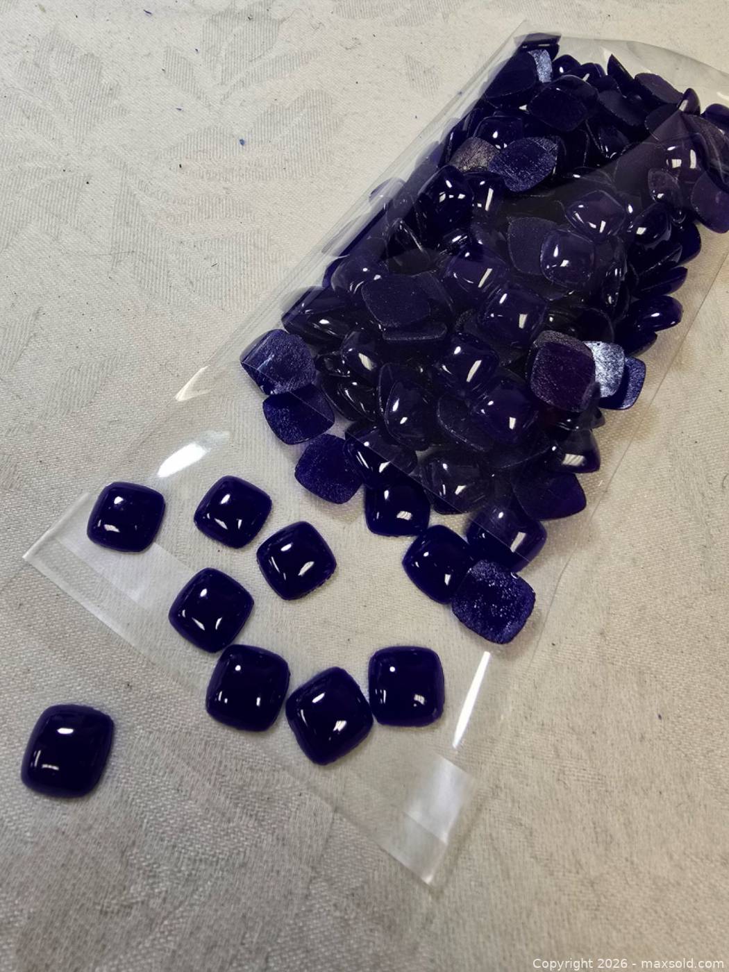 Vintage German opaque cobalt glass pillow beads, 200 pcs, 10x10 mm ...