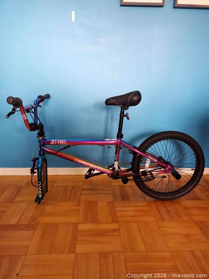 Hyper Nitro Circus RWilly Jet Fuel 20-Inch BMX Bike | Maxsold
