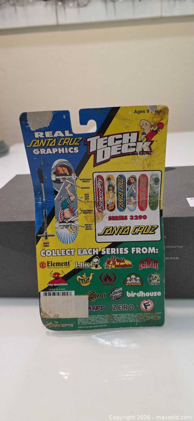 Tech Deck Santa Cruz Series 3290 Fingerboard | Maxsold