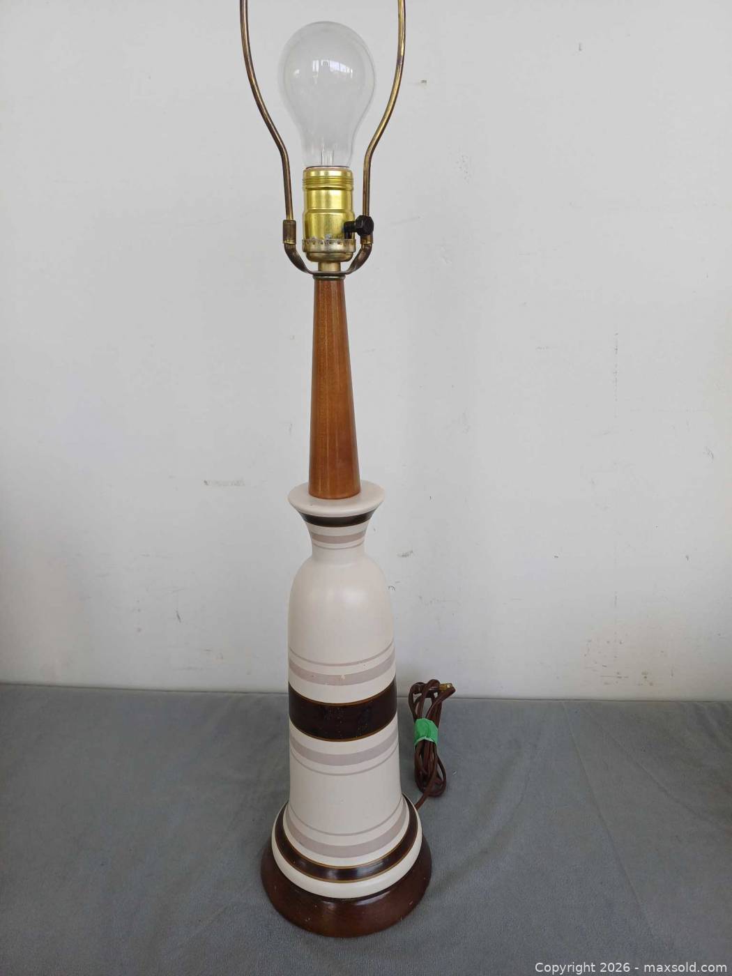 Vintage ceramic and walnut table lamp | Maxsold