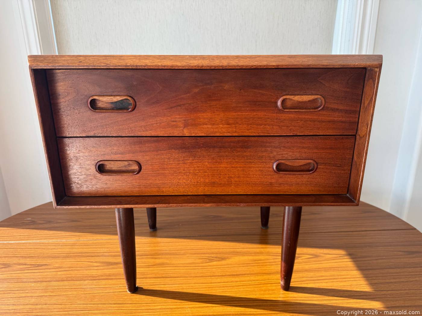 Mid-Century Modern two-drawer nightstand | Maxsold