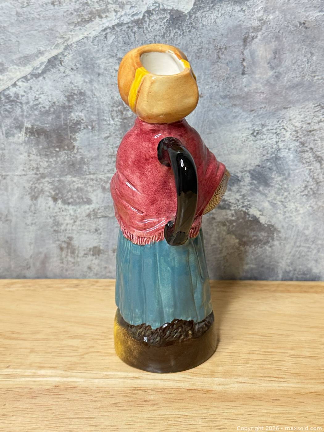 Franklin Porcelain Penny a Bunch Toby jug | Maxsold