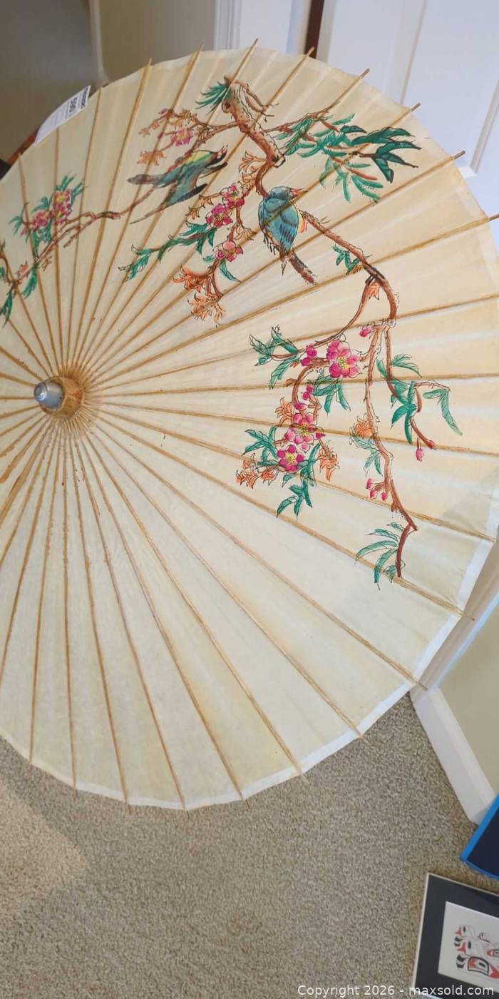 Hand-Painted Paper Decorative Parasols | Maxsold