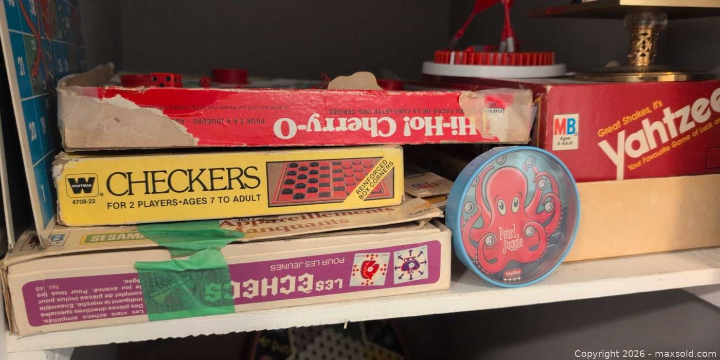 Board games including Yahtzee, Scrabble, Boggle | Maxsold