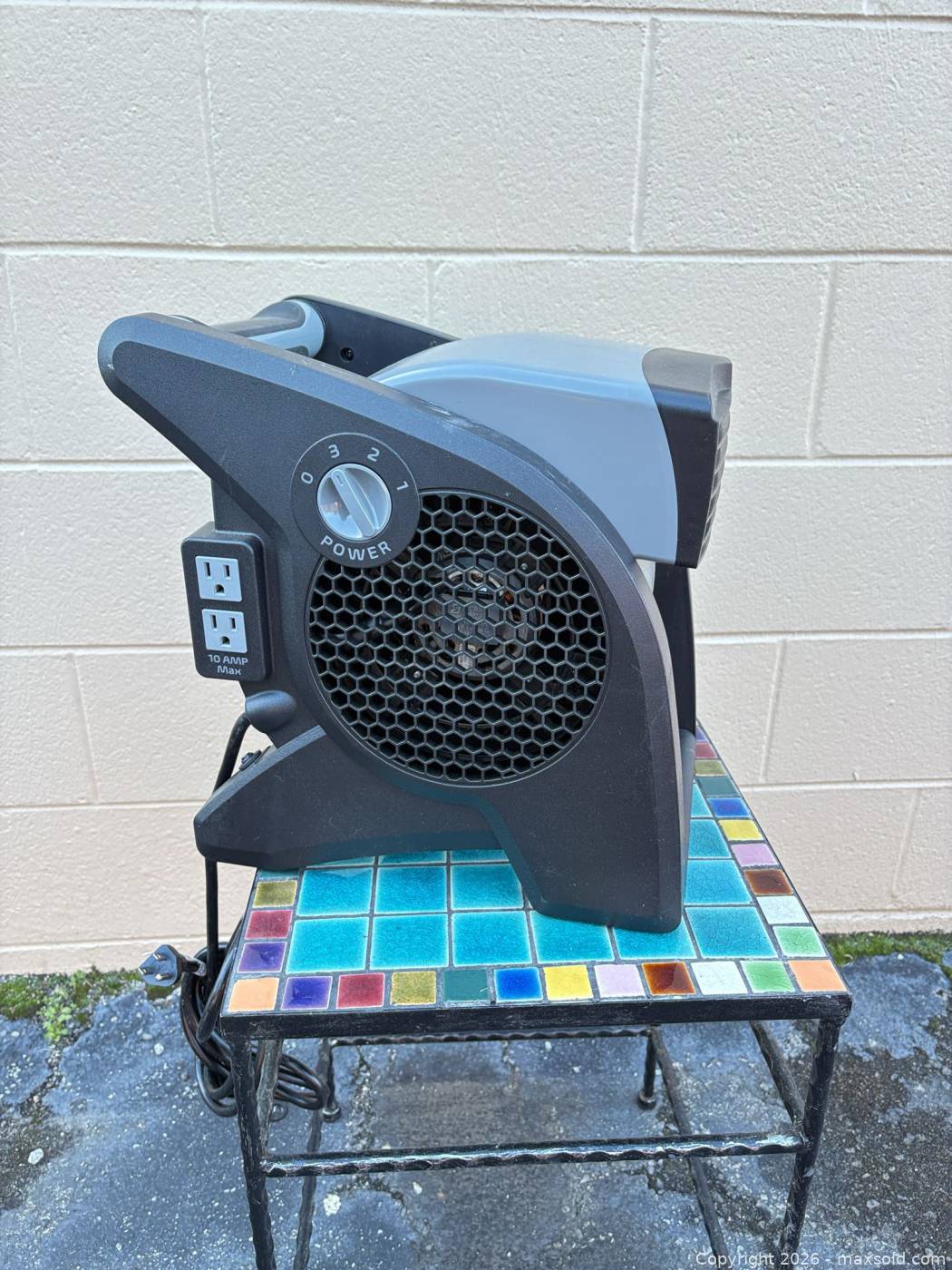 Lasko U15110 Tabletop Blower Fan | Maxsold