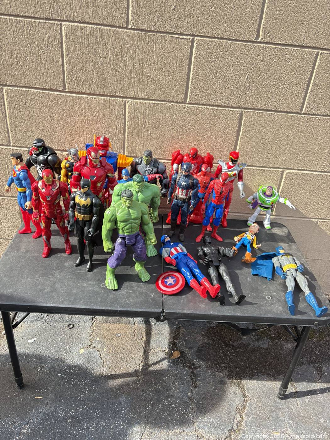 Approx. 22 Marvel, DC & Pixar action figures 4-9" | Maxsold
