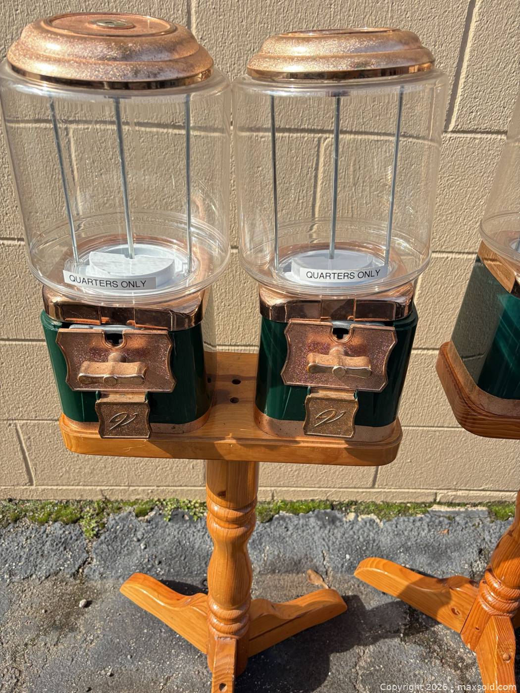 Quad-Head Coin-Operated Gumball Machines | Maxsold