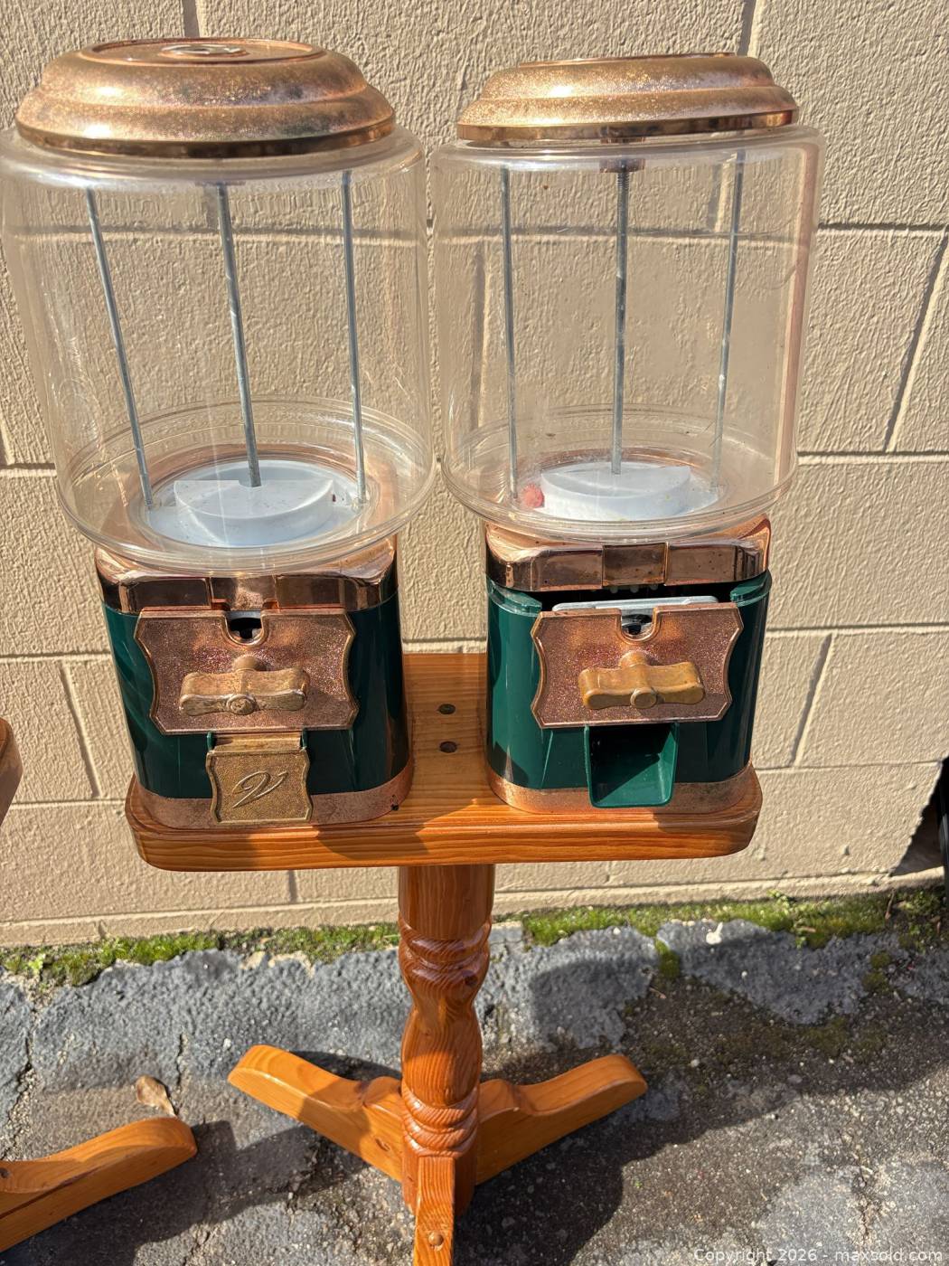 Quad-Head Coin-Operated Gumball Machines | Maxsold