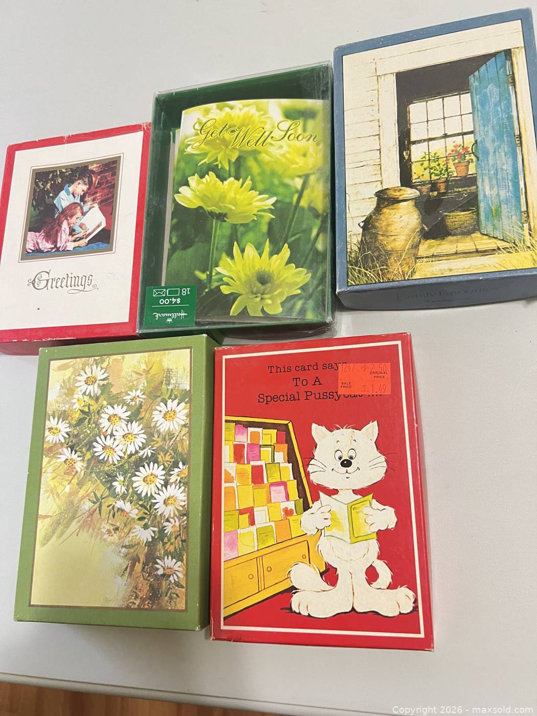 40-60 unused greeting cards with envelopes | Maxsold