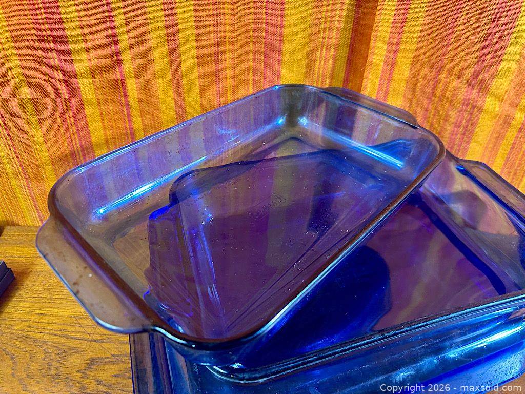 Cobalt Blue Pyrex Bakeware Set | Maxsold