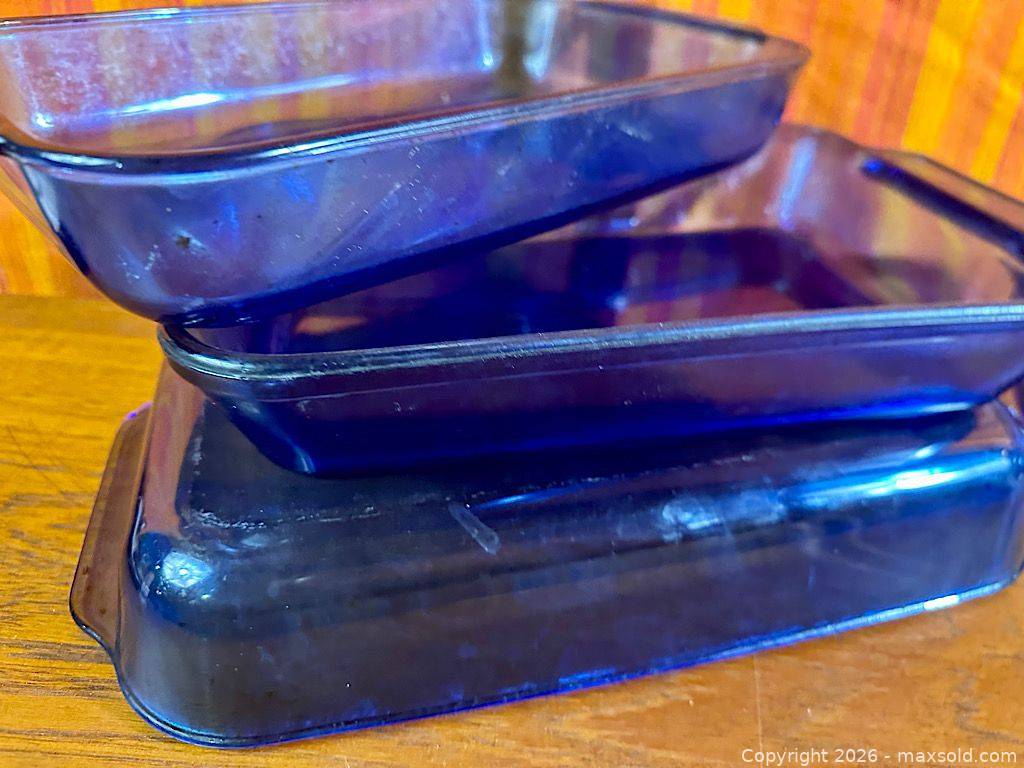 Cobalt Blue Pyrex Bakeware Set | Maxsold