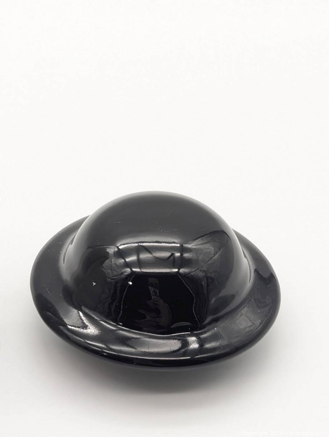 Smiley face teapot with hat lid | Maxsold