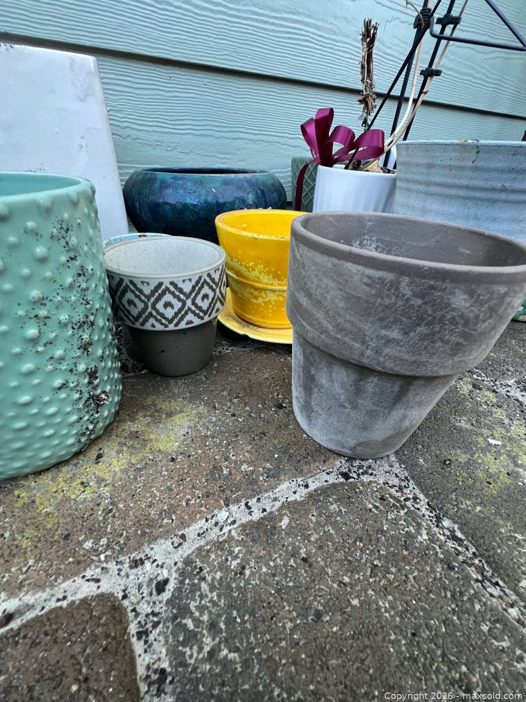 18 assorted small decorative plant pots | Maxsold
