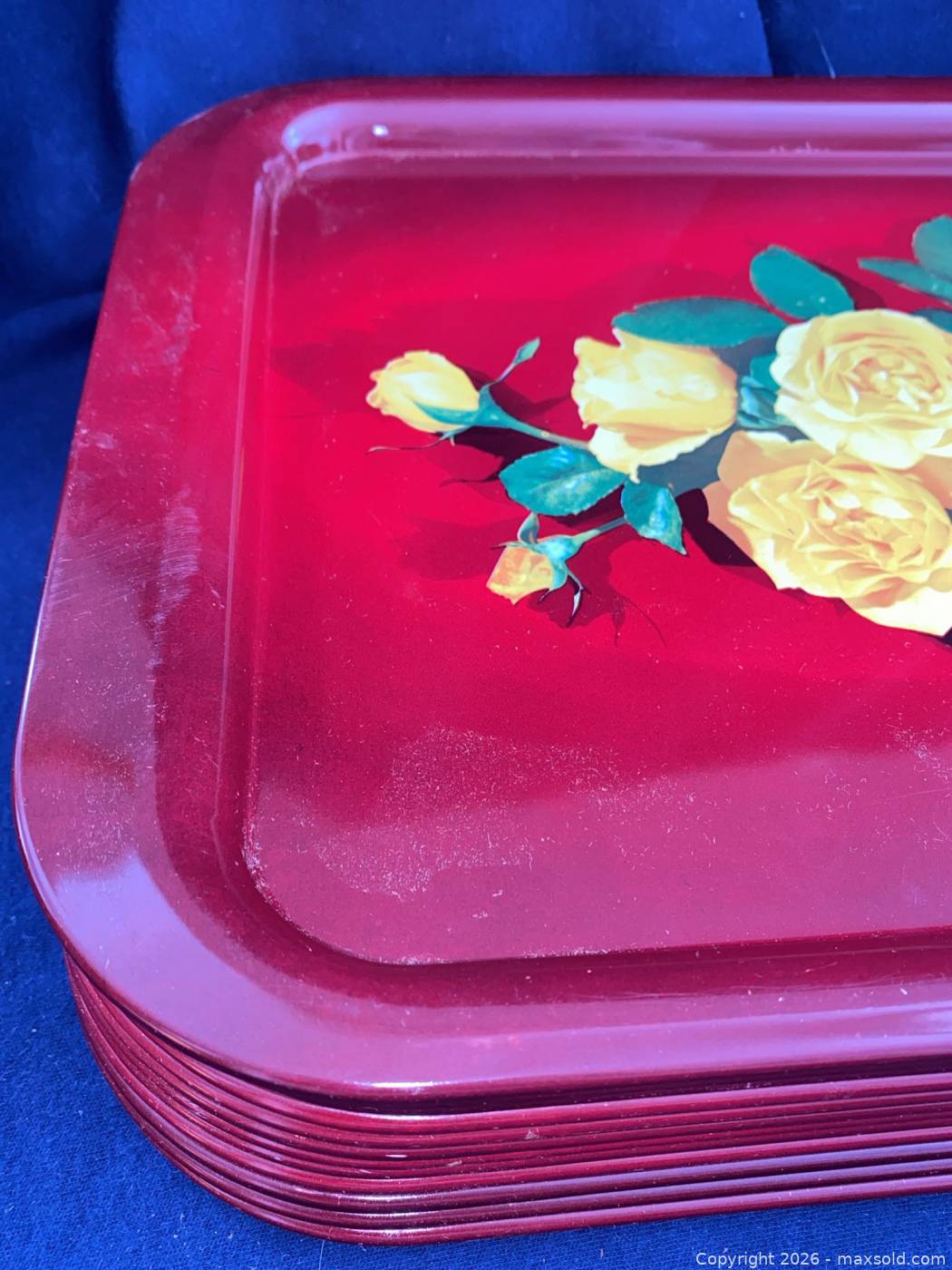 Set of 12 red metal trays with yellow rose motif | Maxsold