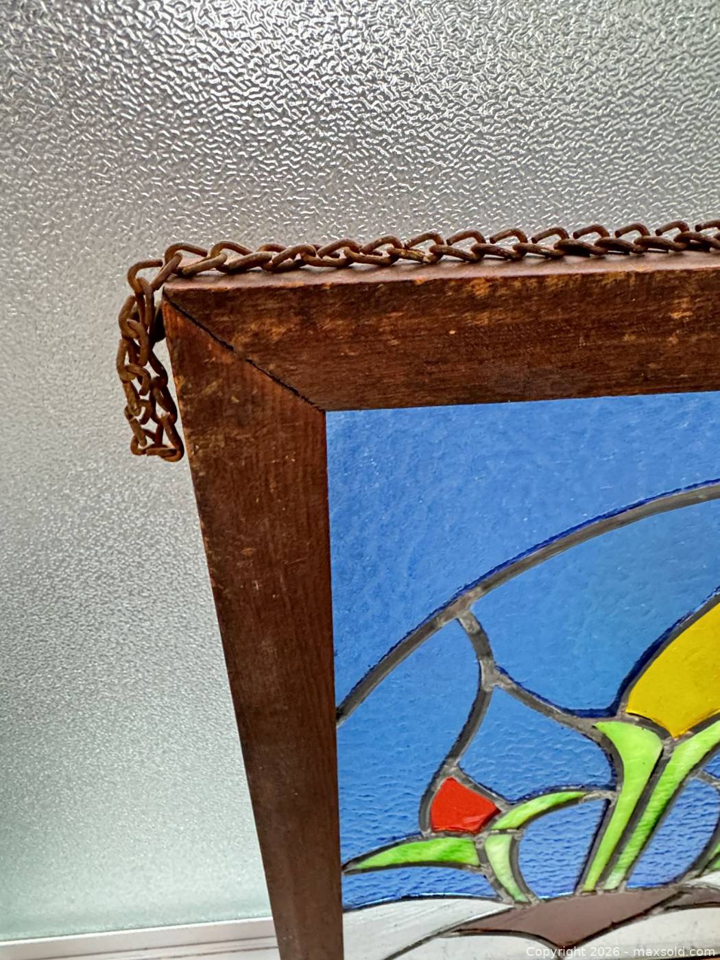 Stained glass flower panel with chain | Maxsold