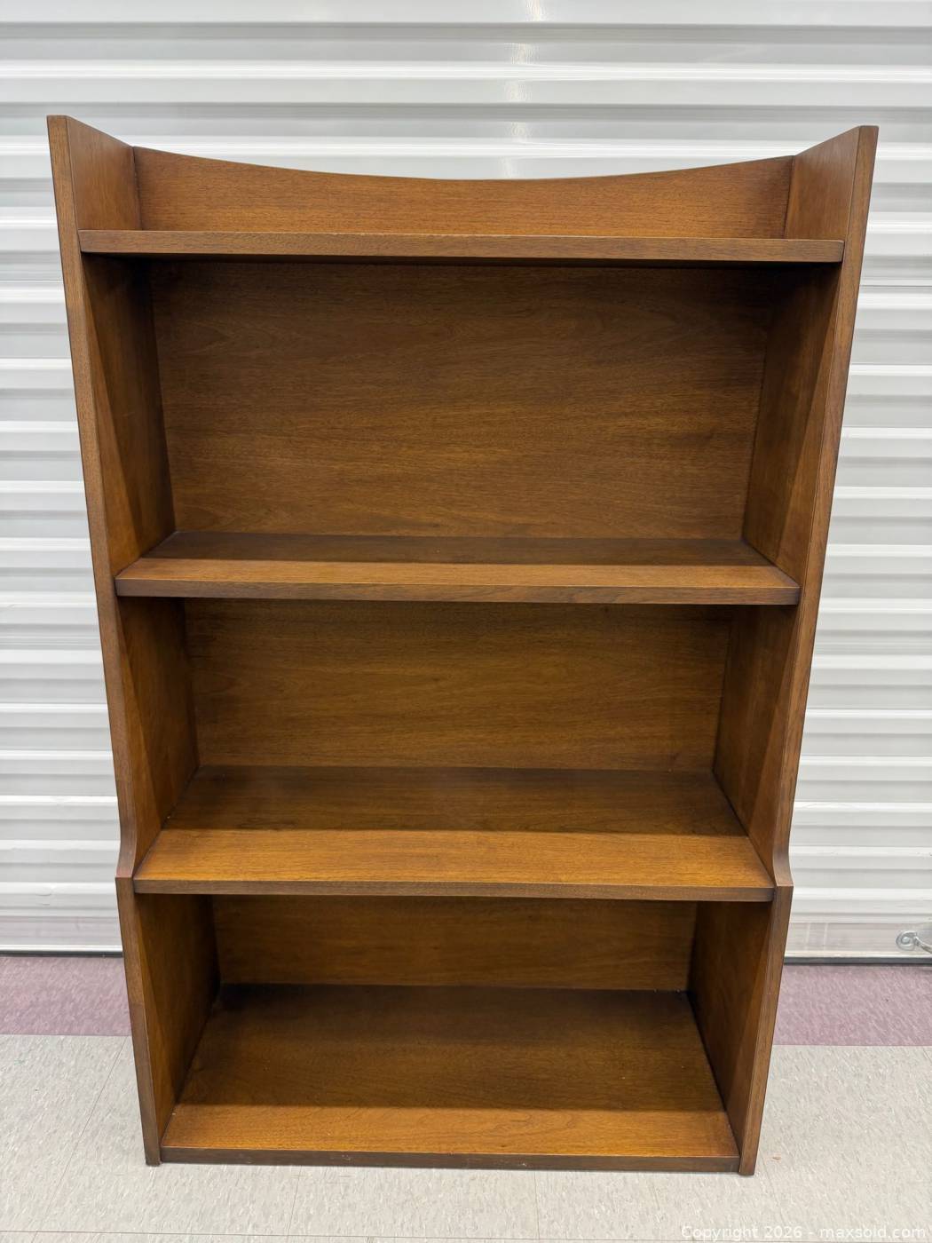 Broyhill Sculptra walnut bookcase | Maxsold