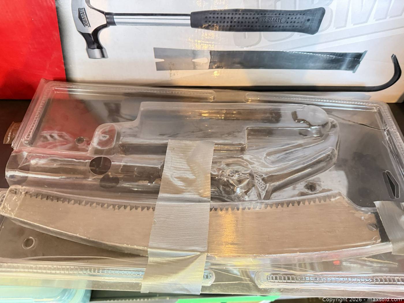 JobMate wrecking bar set, corded jigsaw, Arrow stapler, hand tools and ...