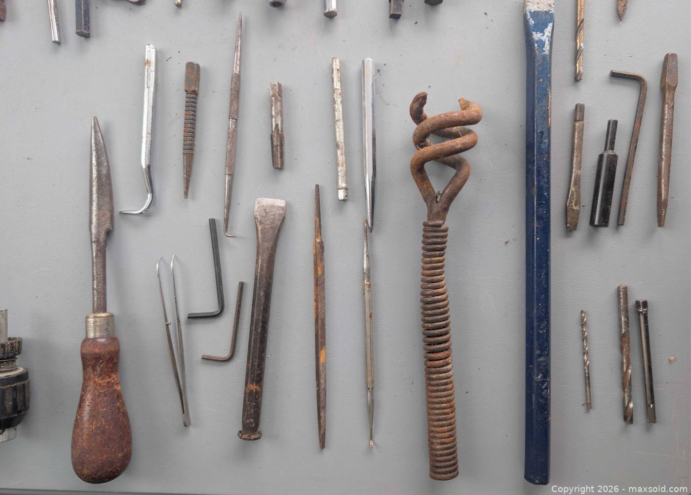 Approx. 100 metalworking and hand tools | Maxsold