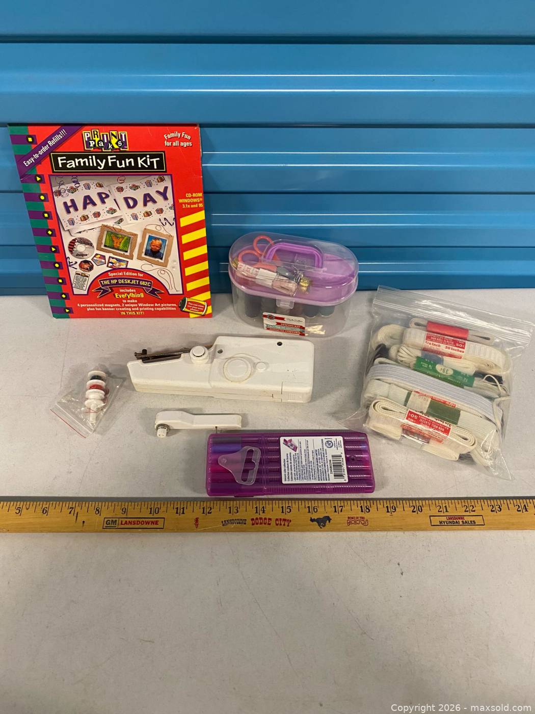 Handheld Sewing Machine, Sewing Kits, Elastic, PrintPaks CD-ROM | Maxsold