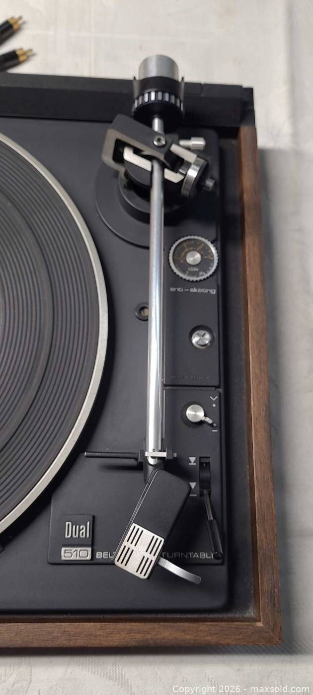 Dual 510 Belt-Drive Turntable | Maxsold