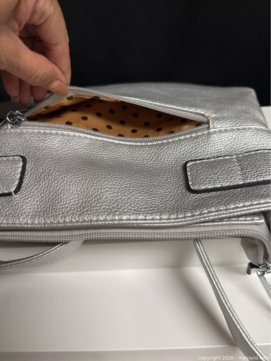 Silver faux leather rhinestone crossbody bag | Maxsold