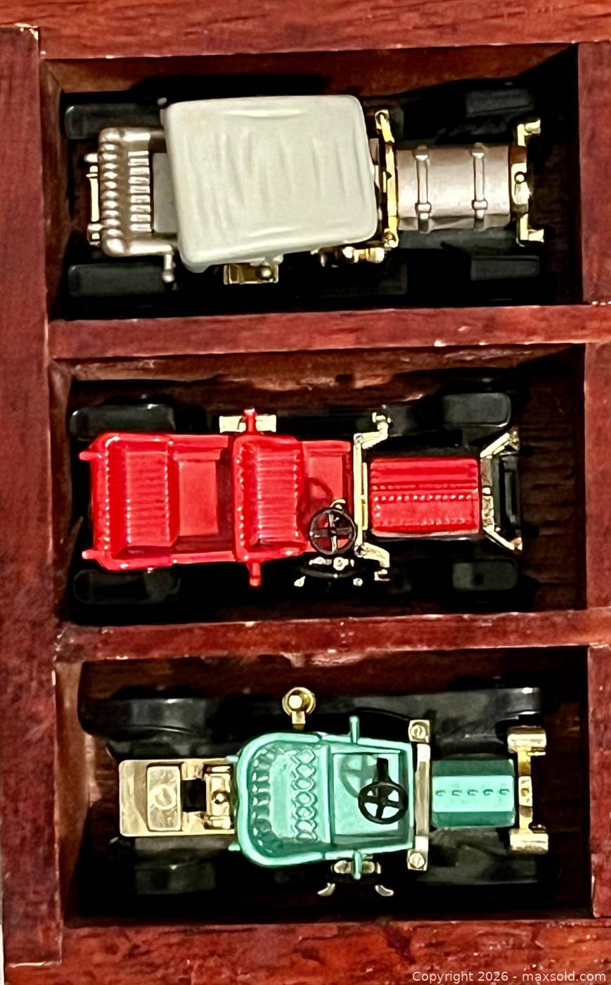 Assorted vintage style die-cast cars with display shelf | Maxsold