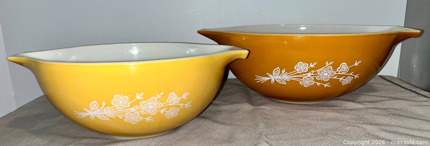 Pyrex Butterfly Gold Cinderella Nesting Bowls | Maxsold