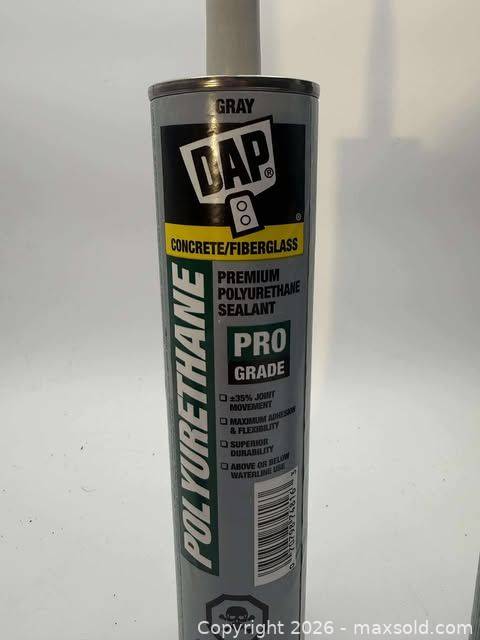 DAP Gray Polyurethane Concrete/Fiberglass Sealant, 3 Tubes | Maxsold