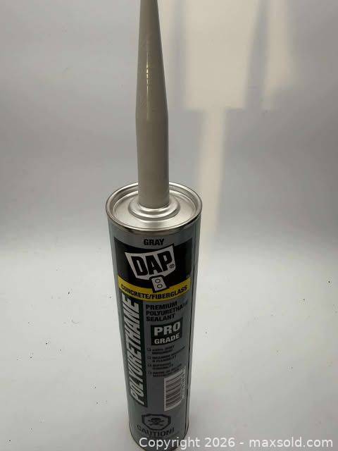 DAP Gray Polyurethane Concrete/Fiberglass Sealant, 3 Tubes | Maxsold