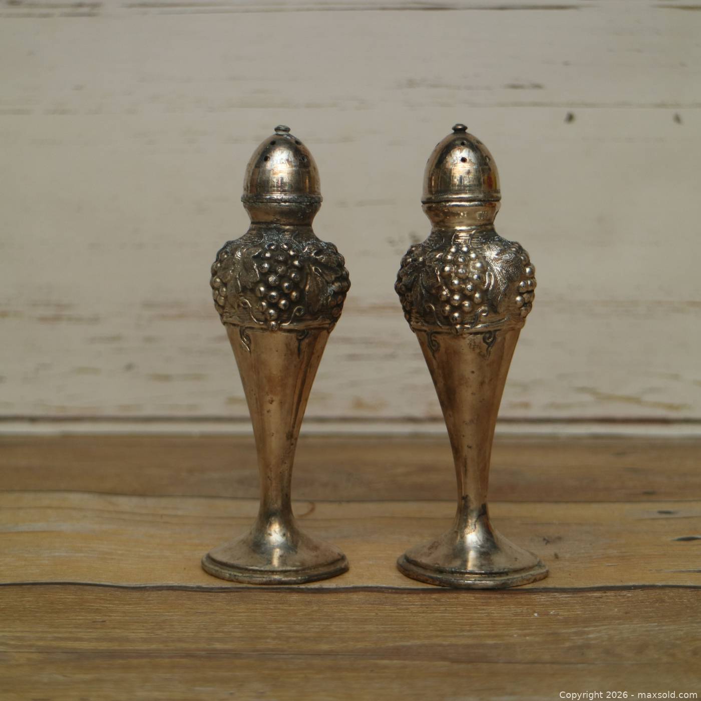 Silver Plate Grapes & Vine Salt Pepper Shakers | Maxsold