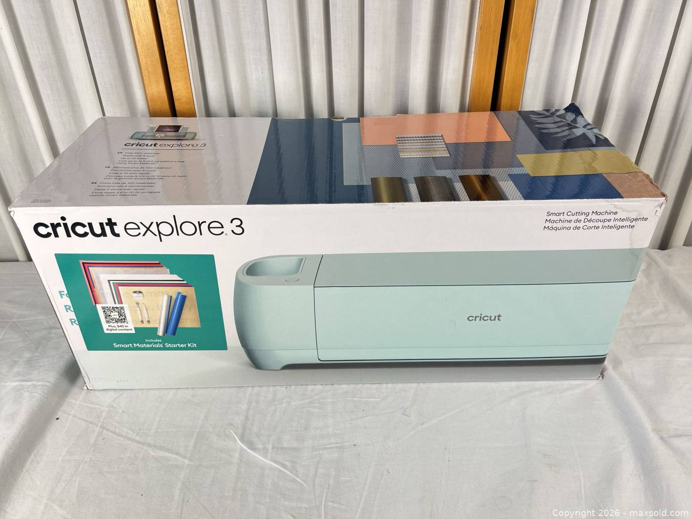Cricut Explore 3 smart cutting machine with accessories | Maxsold