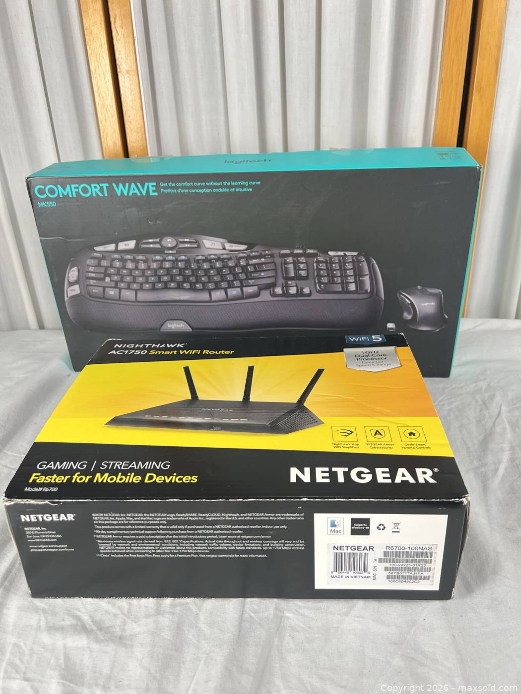 Logitech MK550 Keyboard and Netgear R6700 Router | Maxsold